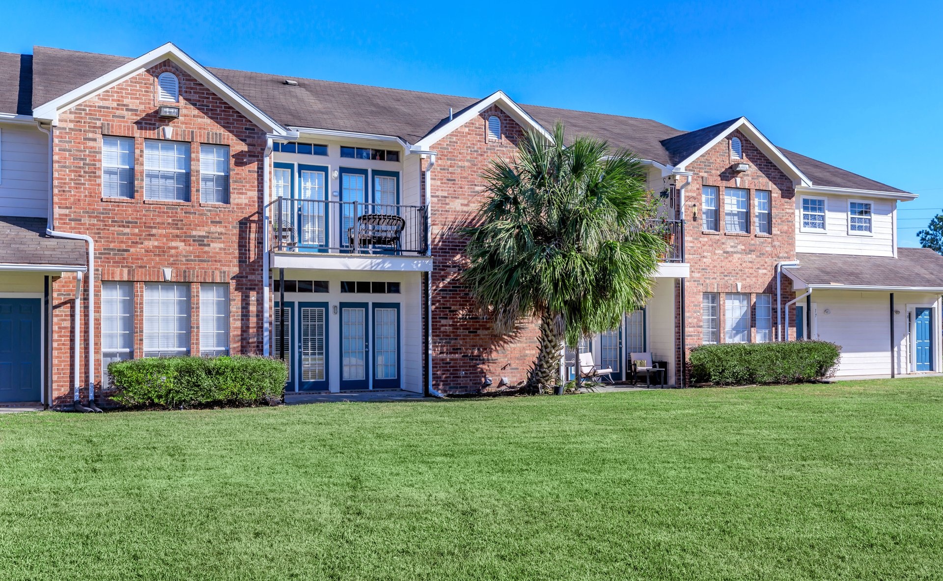 The Pointe - Apartment Living in Beaumont, TX