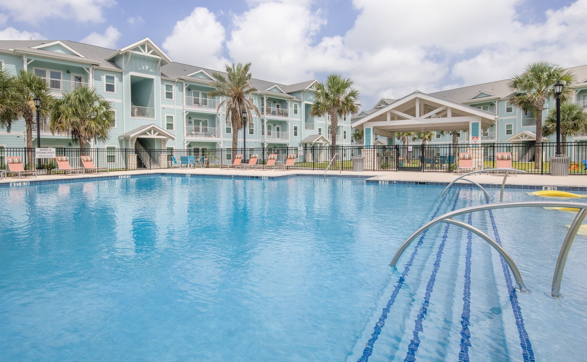 Pearl Point - Apartments in Rockport, TX