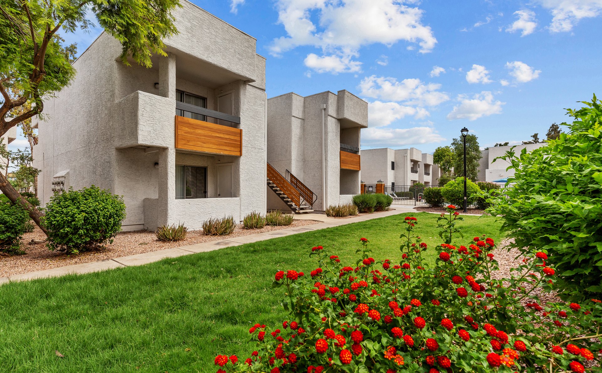 Tides on 27th - Apartment Living in Phoenix, AZ